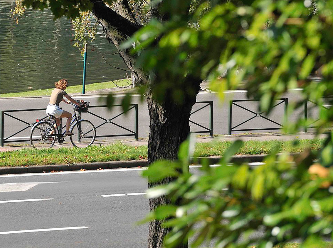 Fietsen langs de Tervurenlaan naar Brussel – Bike Brussel Tervuren